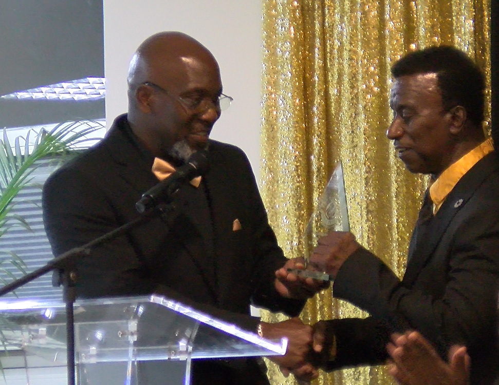 Cricket : Willet Celebrated in Style – NevisPages.com